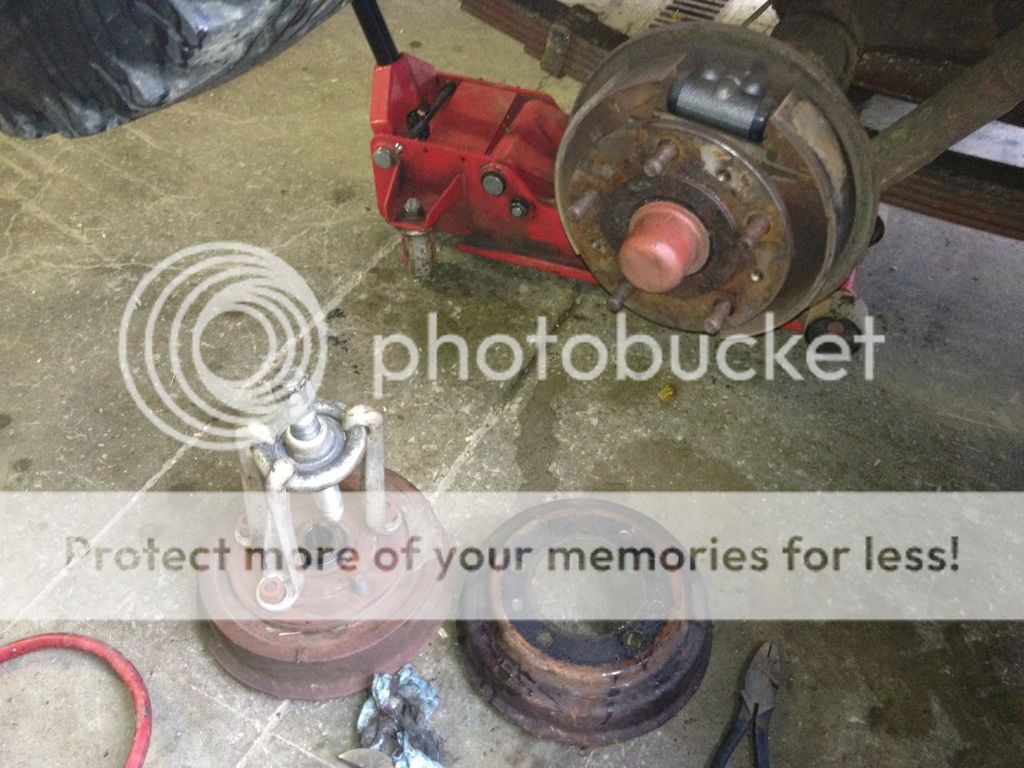 Jeep hub puller...pull your rear hubs with one!!