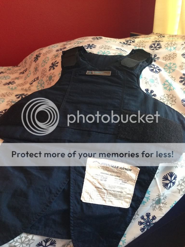 WTS: NEW M/L San Diego Style Pinnacle Concealed Body Armor from Makers ...